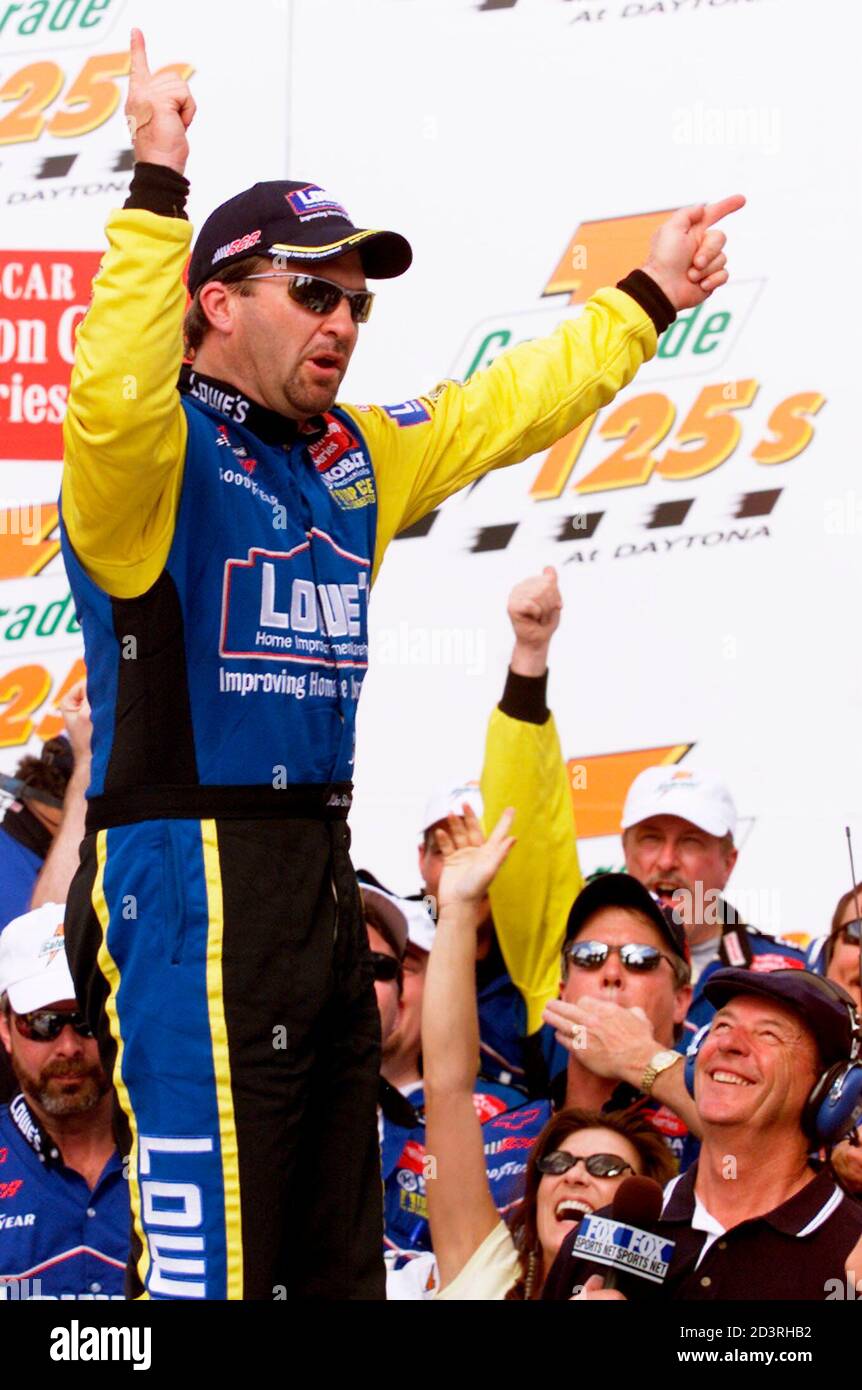 Dale earnhardt jr 2001 hi-res stock photography and images - Alamy