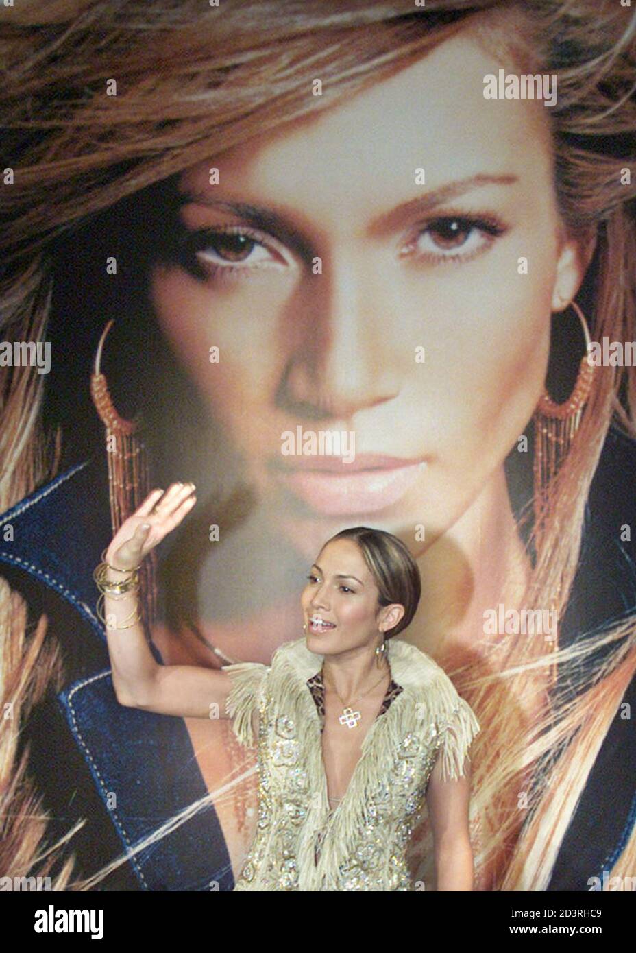 Actress singer jennifer lopez poses hi-res stock photography and images ...