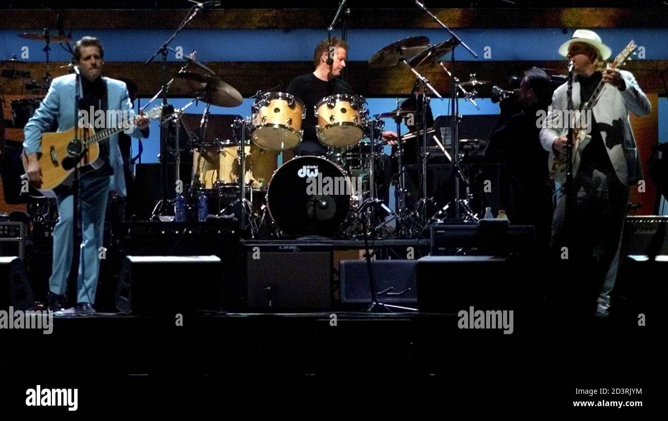 L r don henley hi-res stock photography and images - Alamy