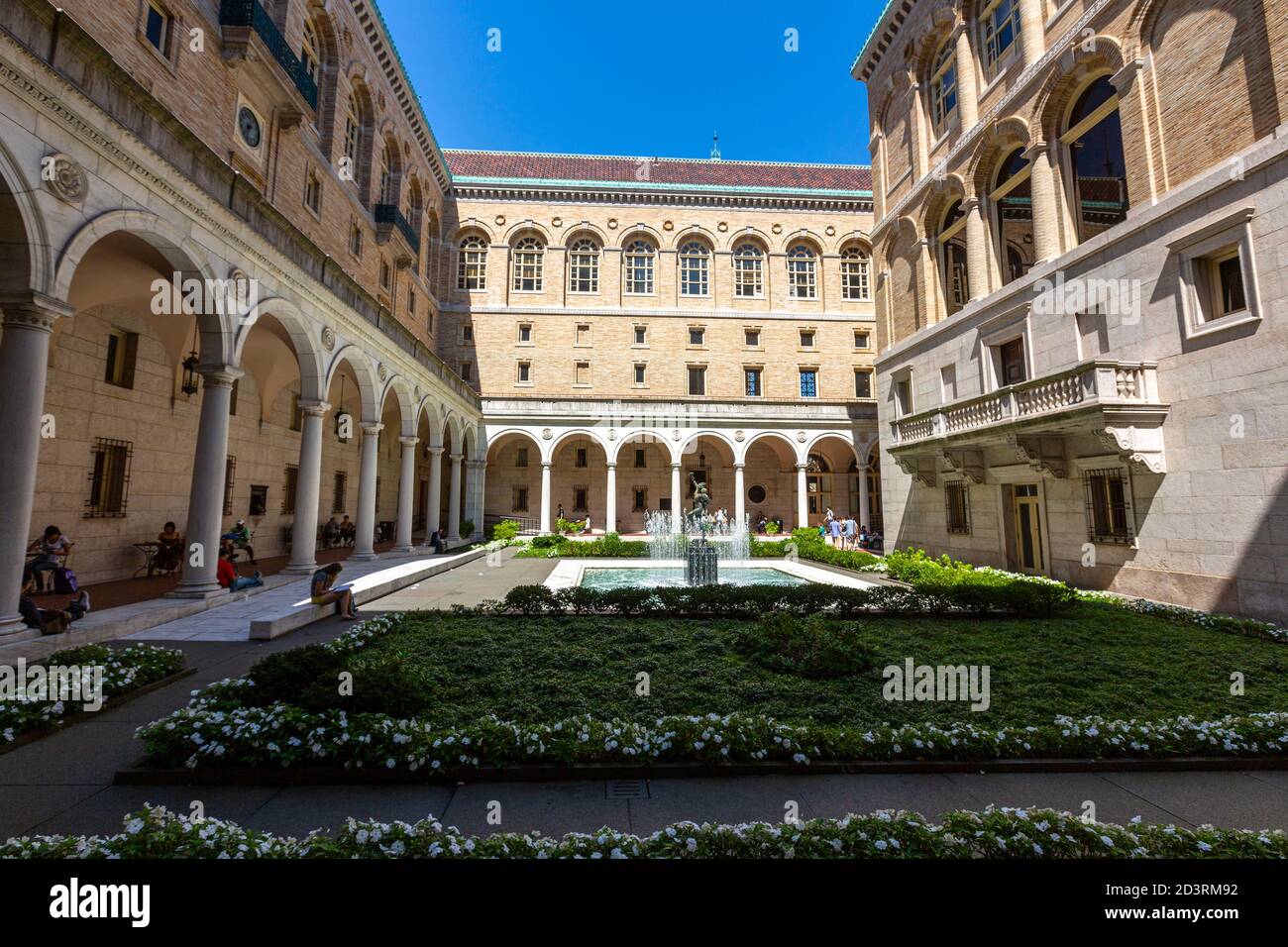 Boston library courtyard hi-res stock photography and images - Alamy