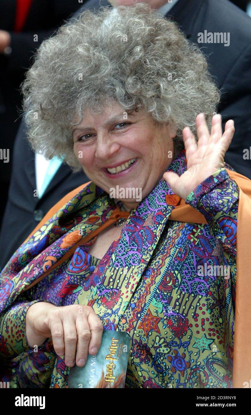 Miriam margolyes hi-res stock photography and images - Alamy