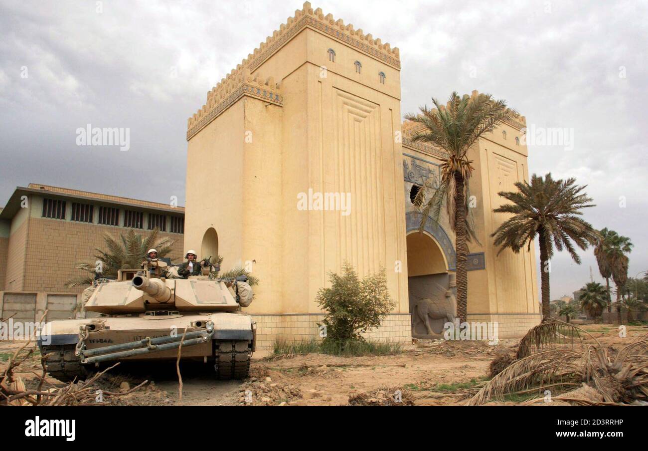 Baghdad museum iraq looting hi-res stock photography and images - Alamy