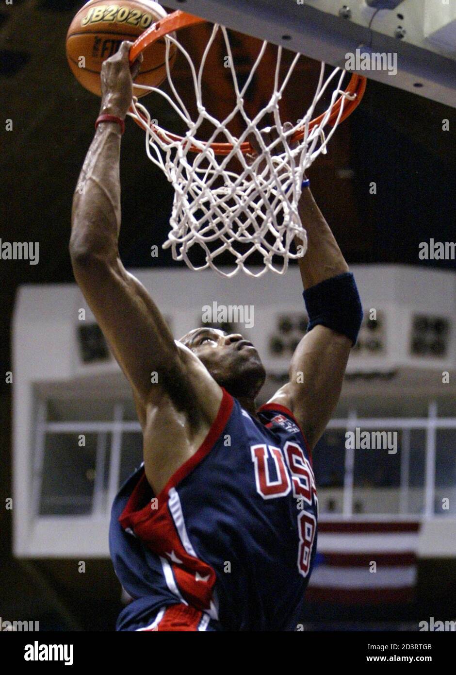 Vince carter dunk hi-res stock photography and images - Alamy