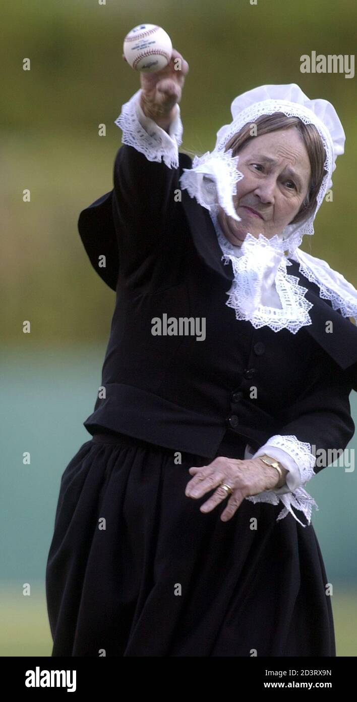 First pitch famous hi-res stock photography and images - Alamy