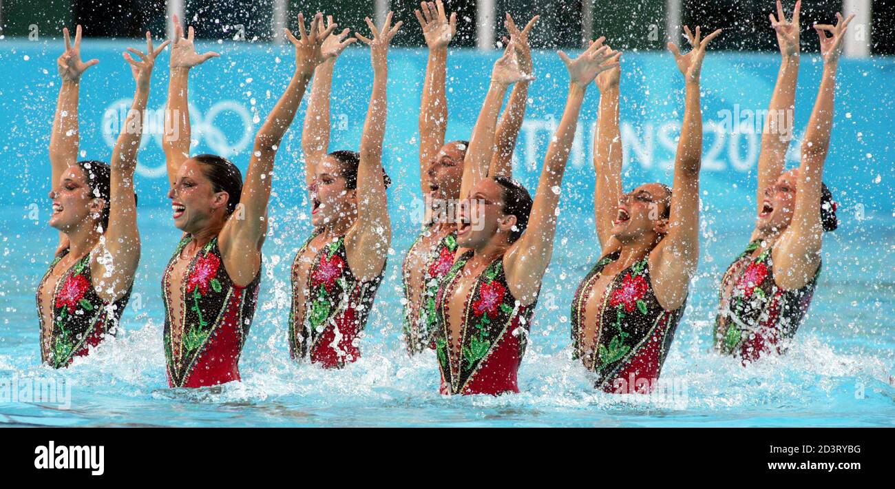 Team greece synchronised swimming hi-res stock photography and images ...