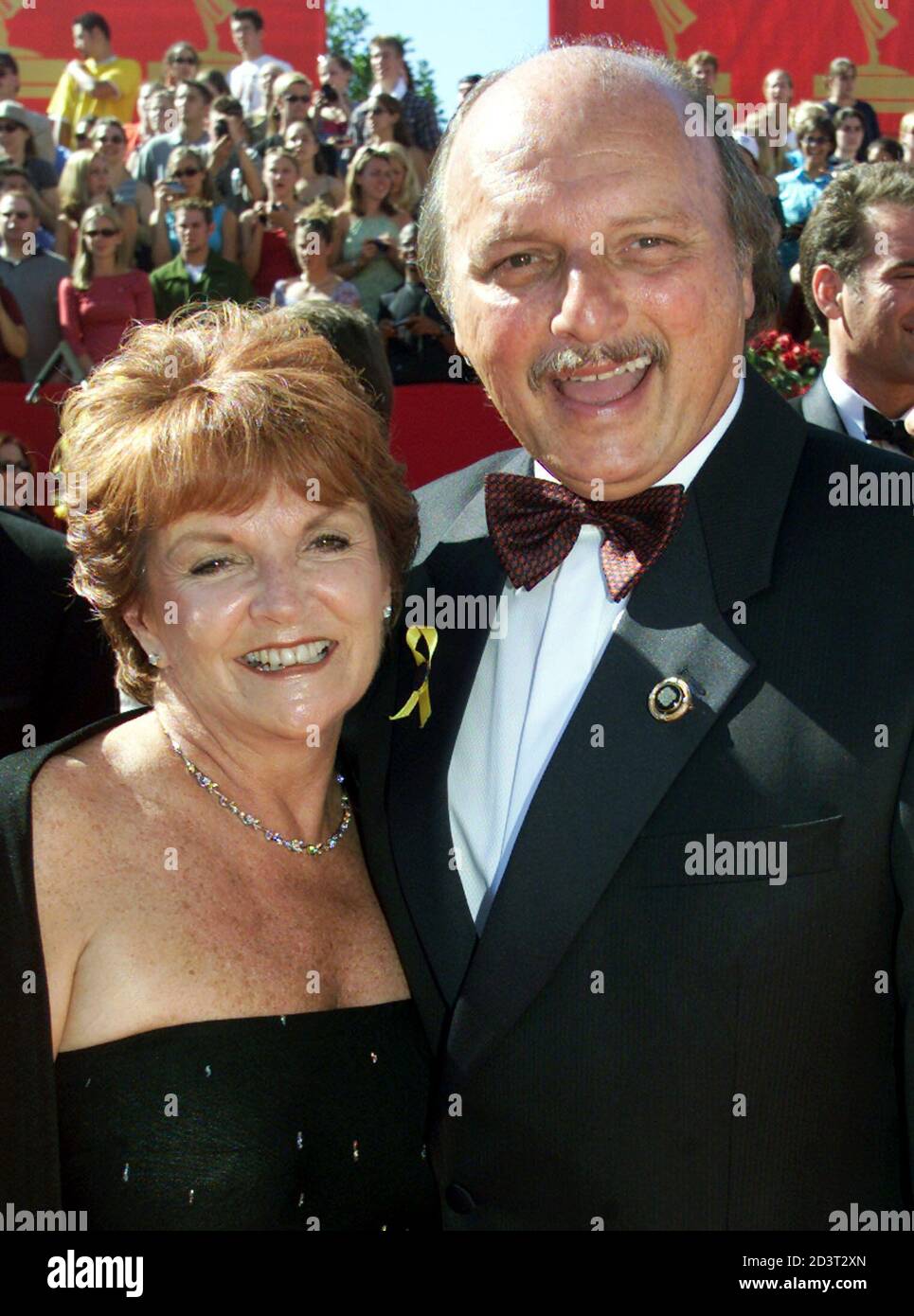 Nypd blue tv dennis franz hi-res stock photography and images - Alamy