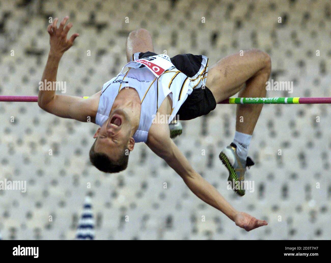 Mens high jump event hi-res stock photography and images - Alamy