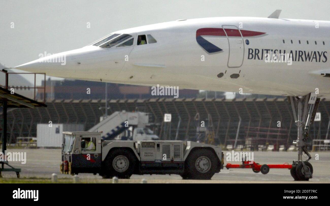 Concorde flying ocean hi-res stock photography and images - Alamy