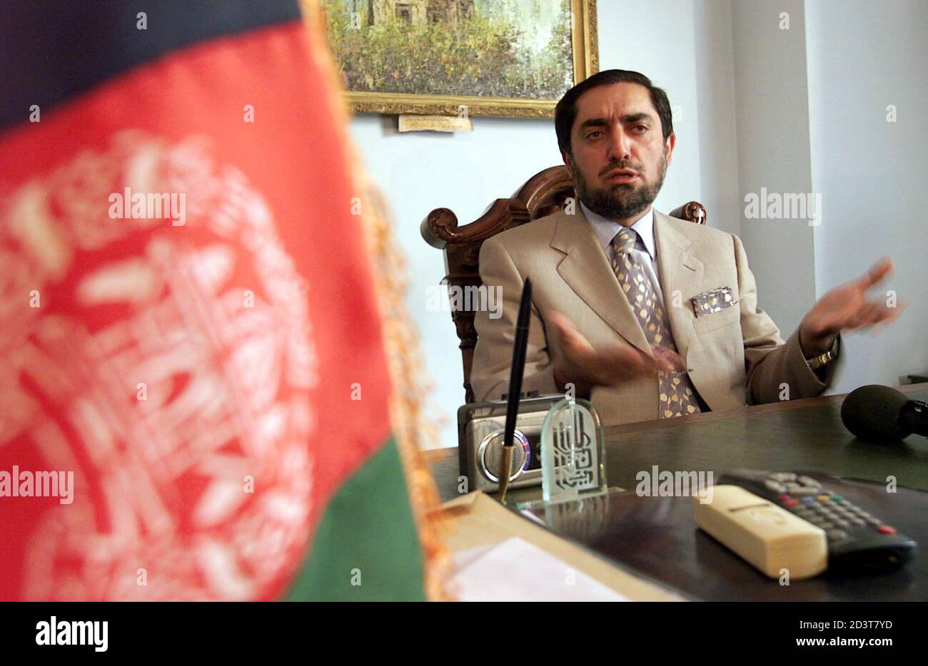 Mullah omar bin laden hi-res stock photography and images - Alamy