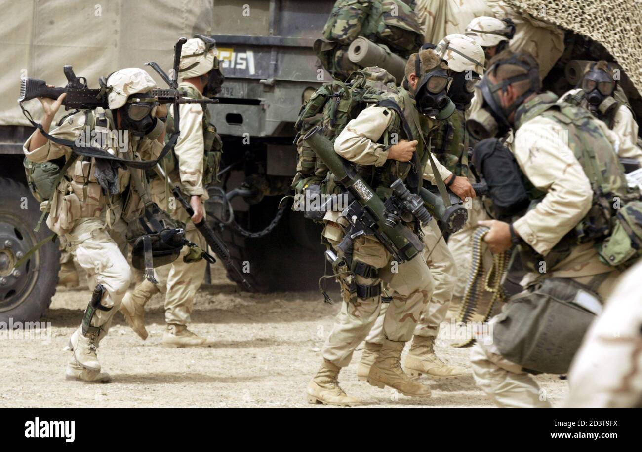 Chemical defence unit hi-res stock photography and images - Alamy