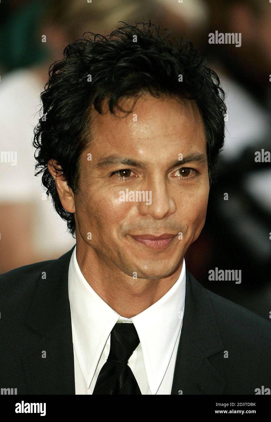 Benjamin bratt catwoman 2004 hi-res stock photography and images - Alamy