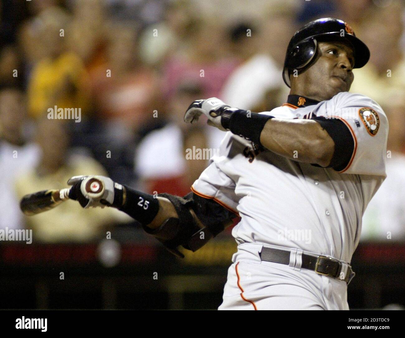 Barry bonds 2004 august hi-res stock photography and images - Alamy