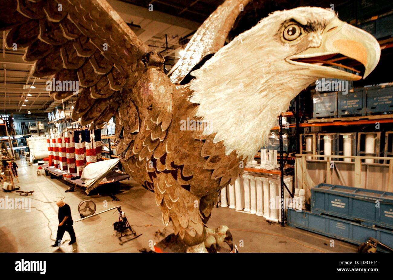 Parade float eagle hi-res stock photography and images - Alamy