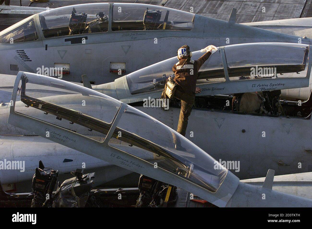 F 14 tomcat cockpit hi-res stock photography and images - Alamy