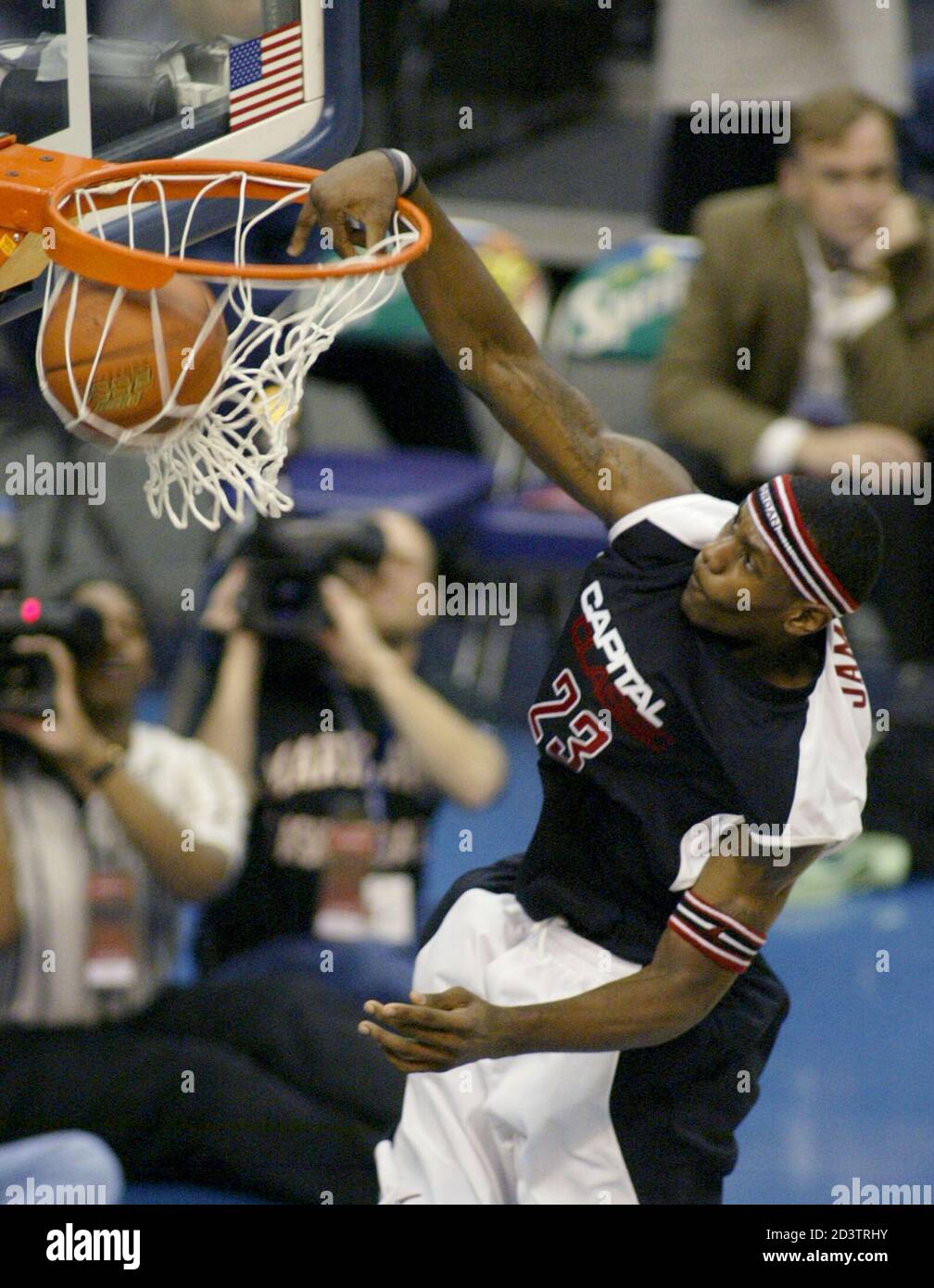 Lebron james st vincent st mary hi-res stock photography and images - Alamy