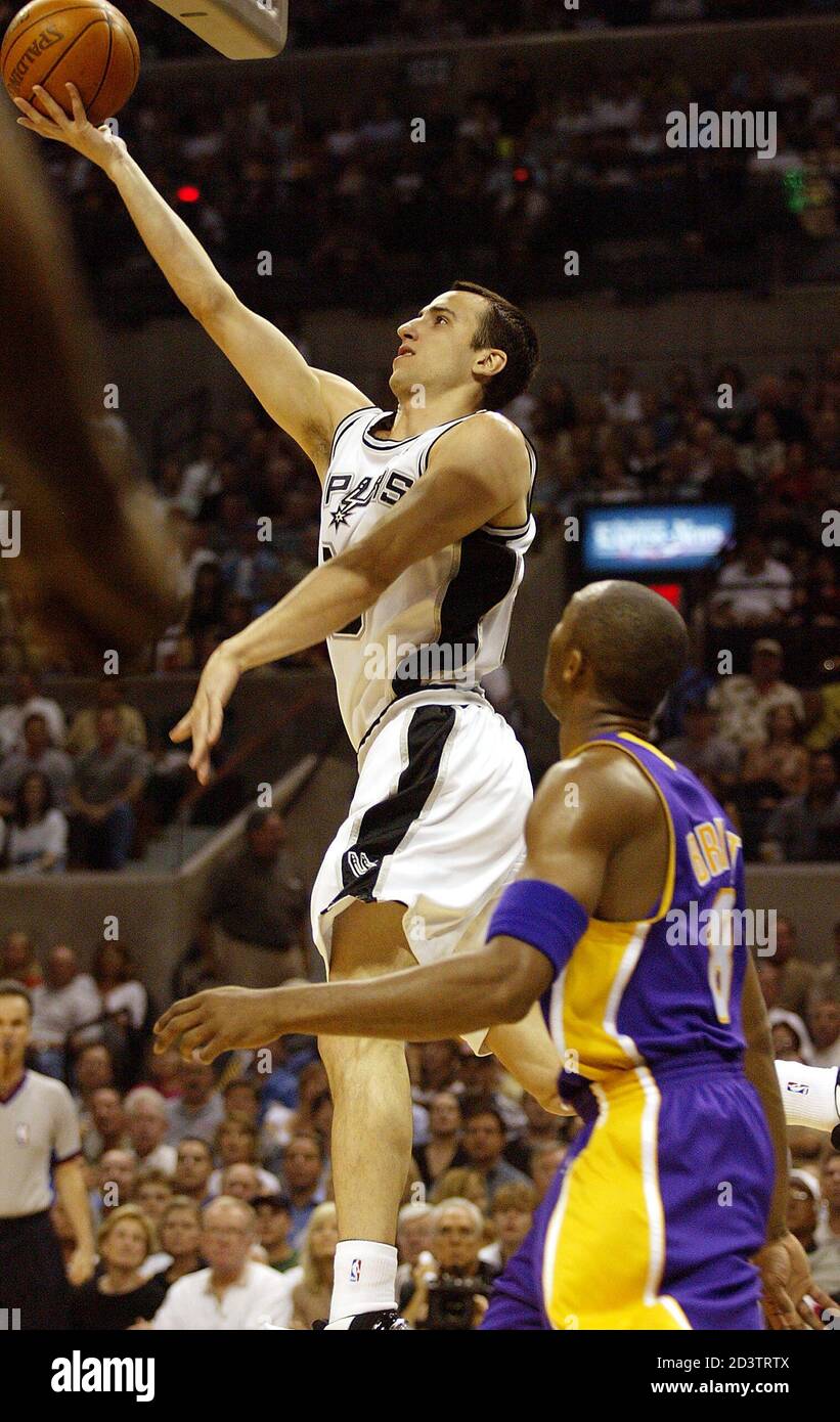 Los angeles lakers kobe layup hi-res stock photography and images - Alamy