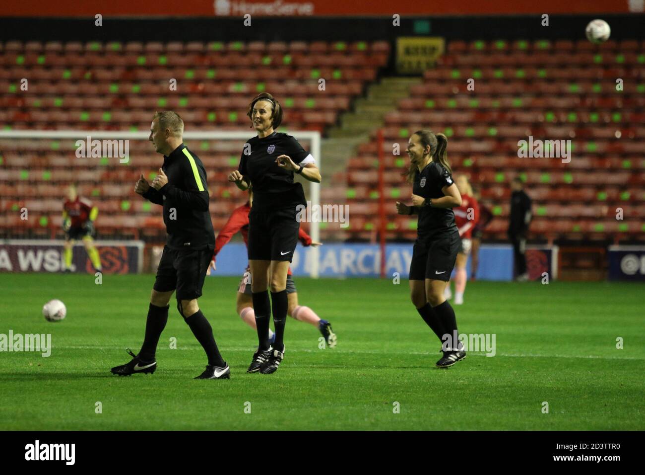 Wsl referees hi-res stock photography and images - Alamy