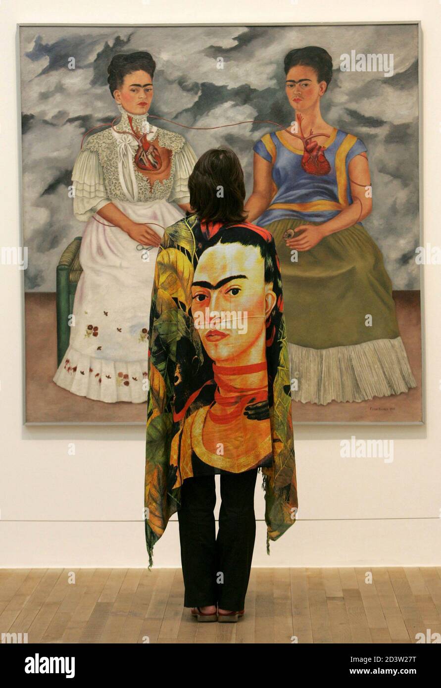The two fridas frida kahlo hi-res stock photography and images - Alamy