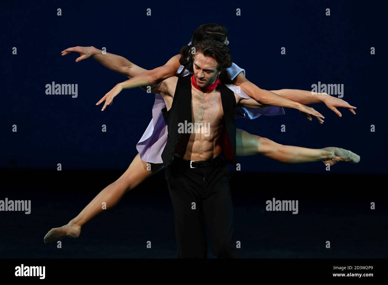 Matthew ball ballet hi-res stock photography and images - Alamy