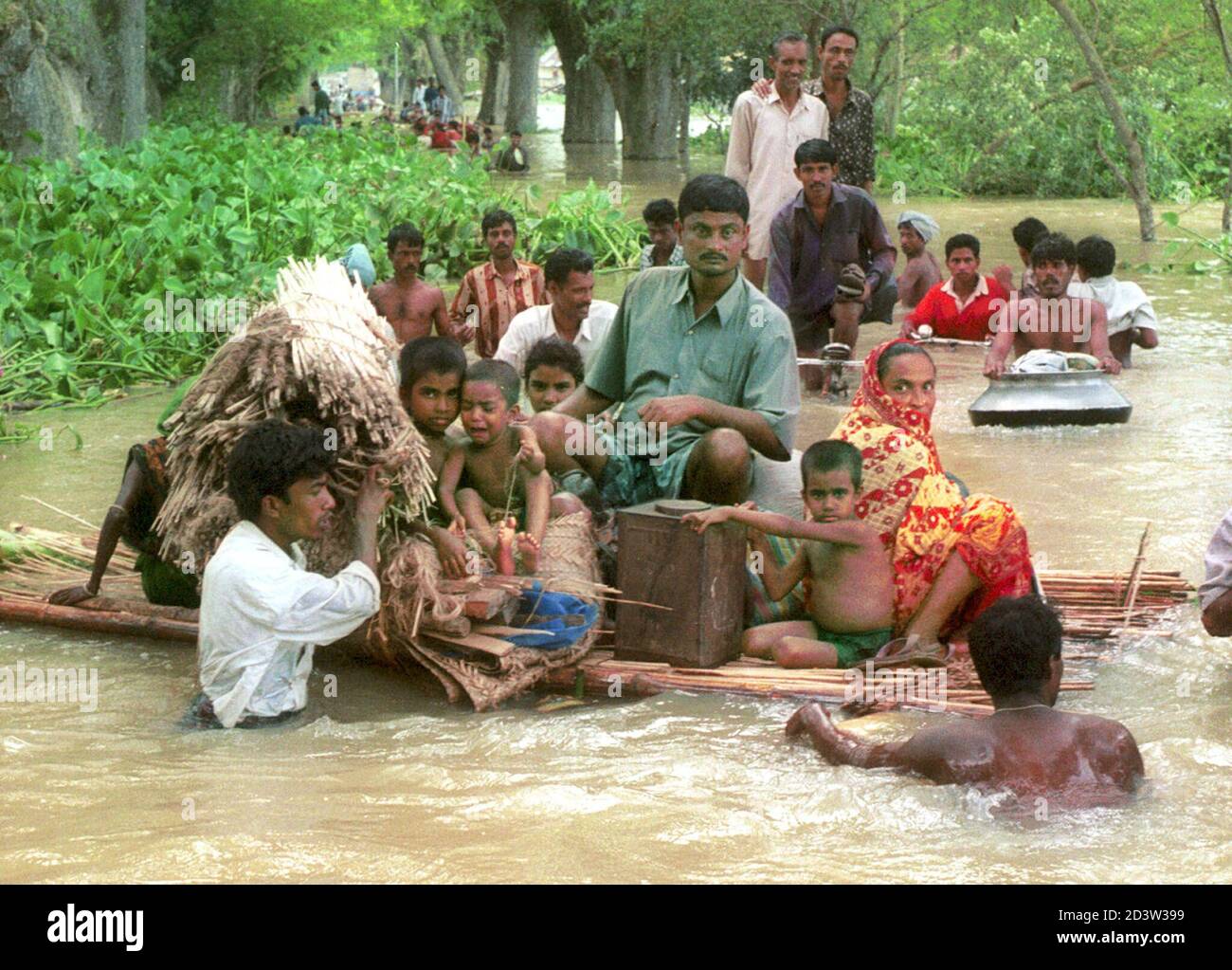Bangladesh flooding raft hi-res stock photography and images - Alamy