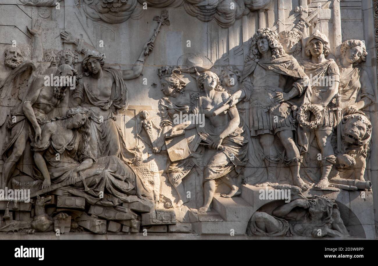 Bas relief panel hi-res stock photography and images - Alamy