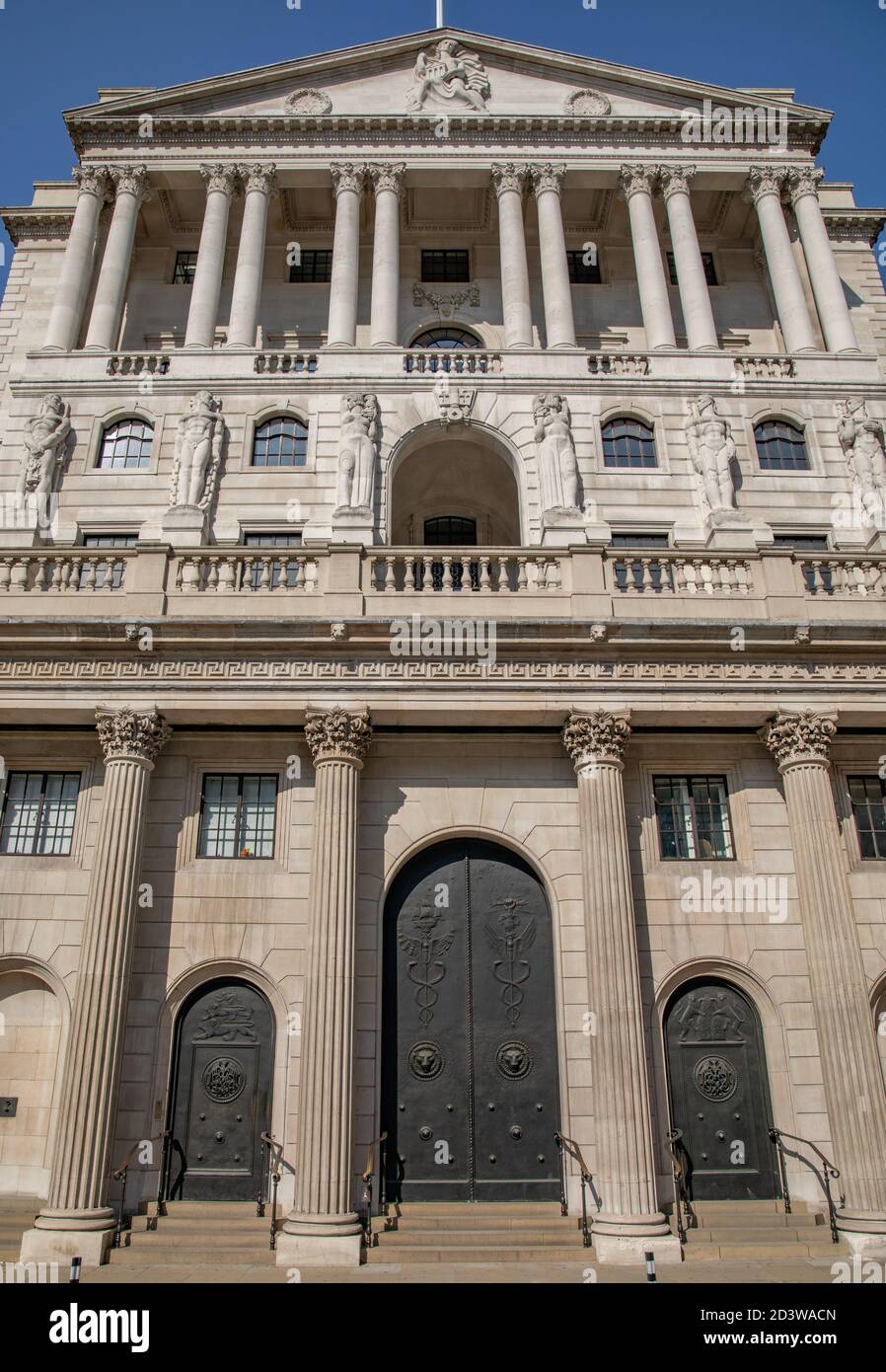 Bank of england doors hi-res stock photography and images - Alamy
