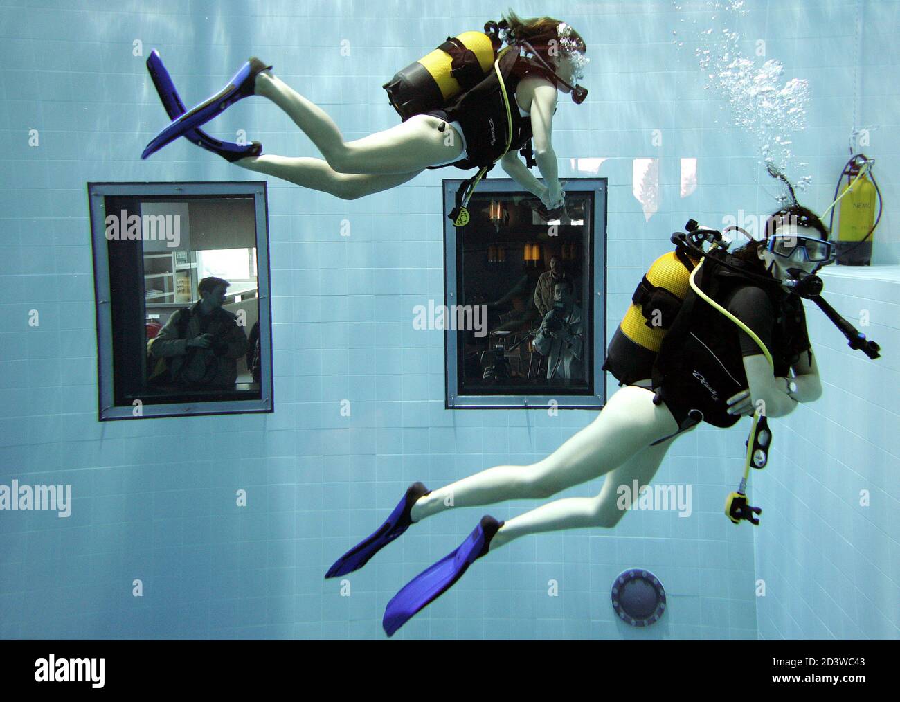 Deepest swimming pool hi-res stock photography and images - Alamy
