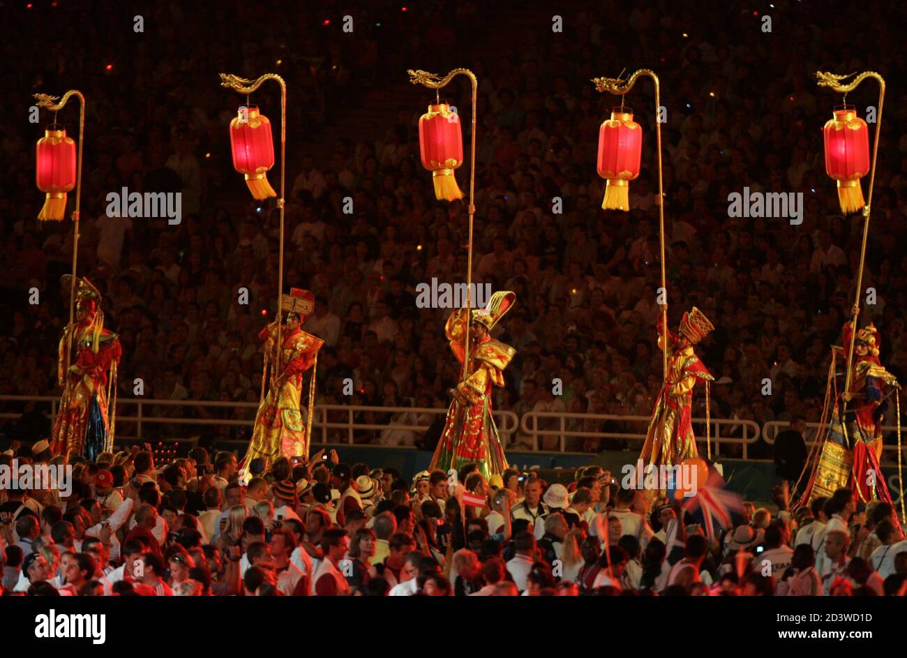 Athens olympic games 2004 closing ceremony hi-res stock photography and ...