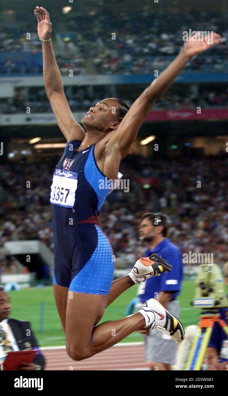 2000 olympics athletics long jump hi-res stock photography and images ...