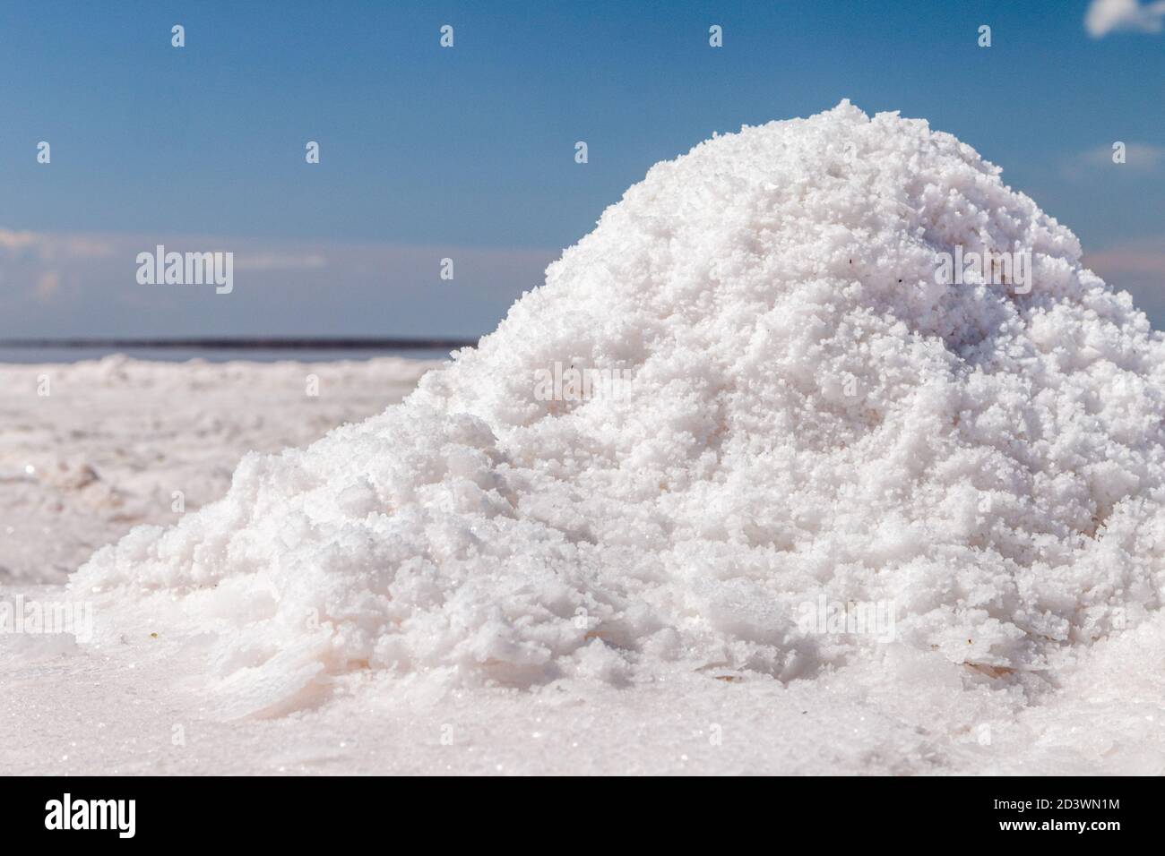 Crystal structure of sodium chloride hi-res stock photography and ...