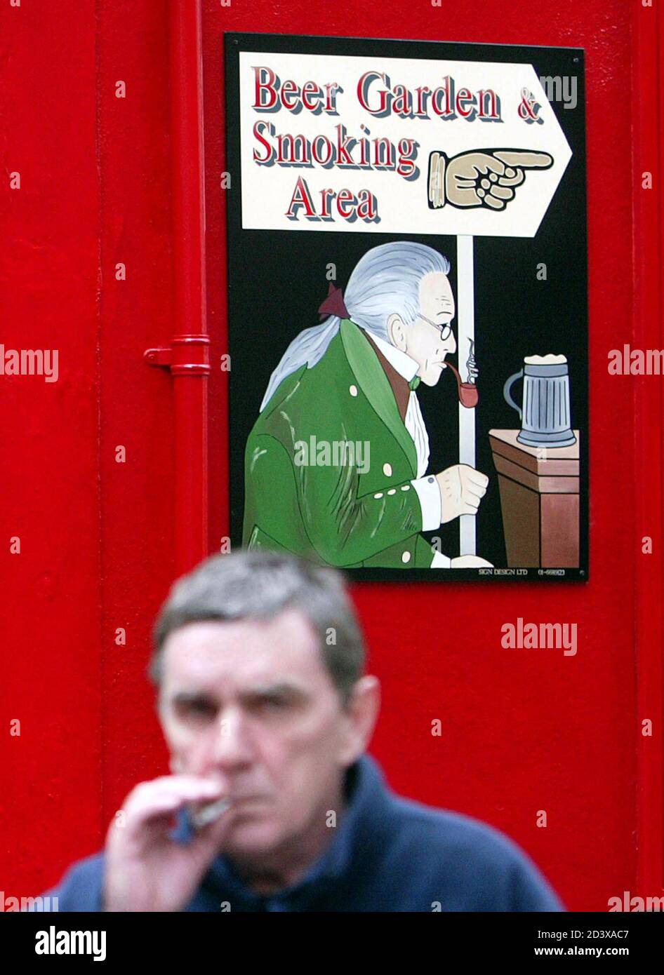 Smoking Area Ireland High Resolution Stock Photography and Images - Alamy