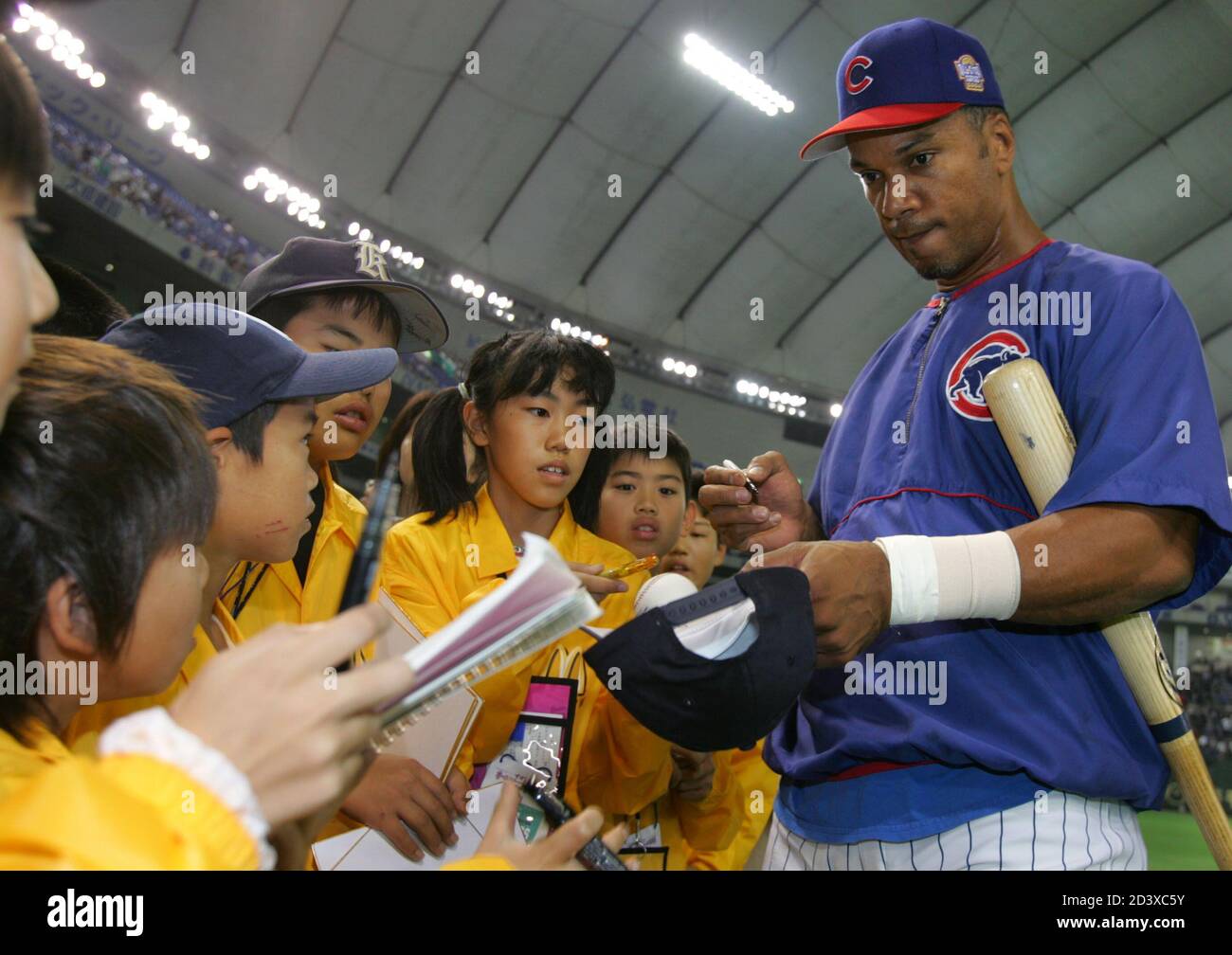 Japanese baseball fans hi-res stock photography and images - Alamy