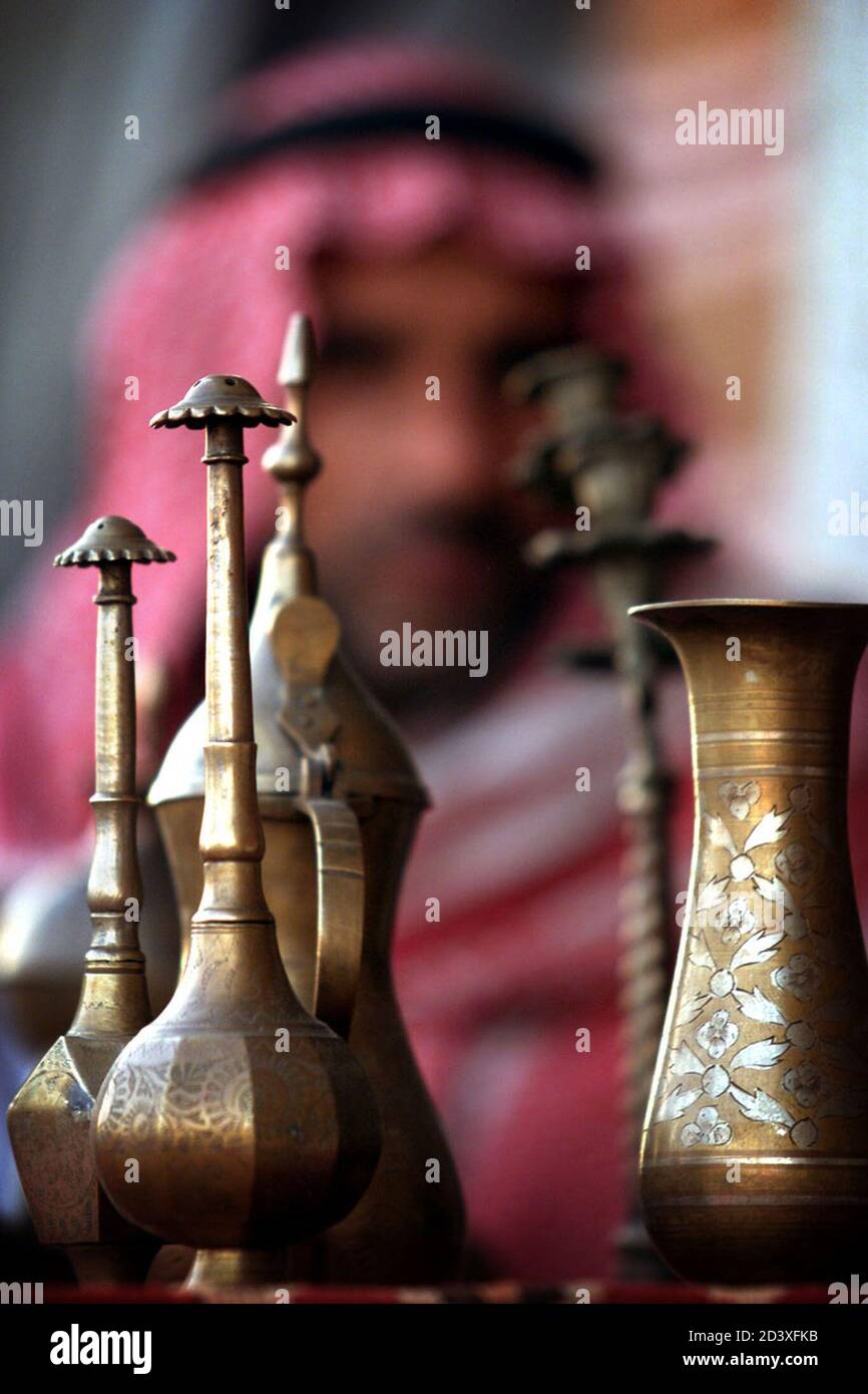 Iraqi souvenirs hi-res stock photography and images - Alamy
