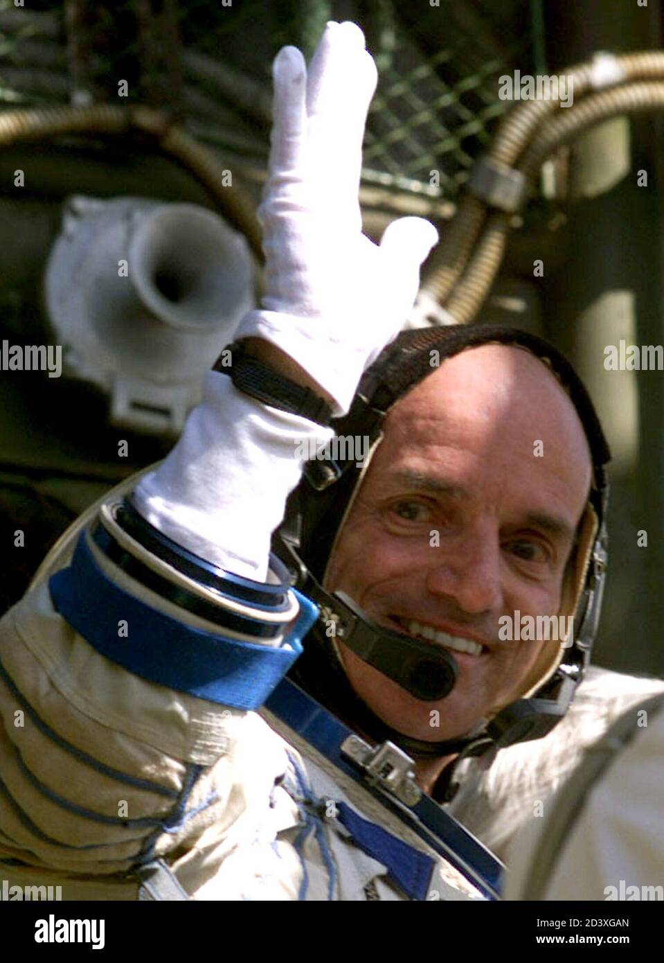 Dennis tito space hi-res stock photography and images - Alamy