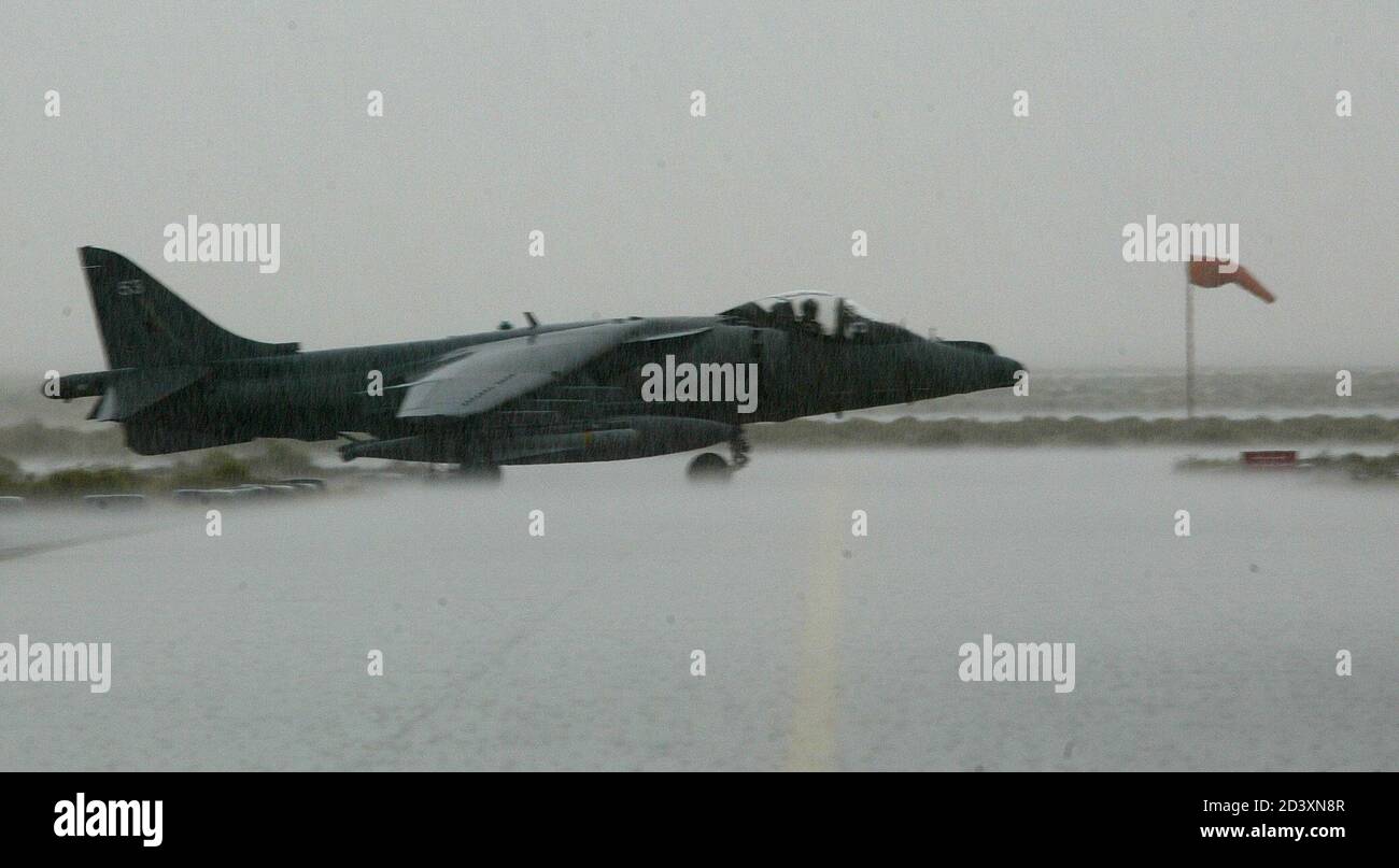 Harrier Gr7 Iraq War High Resolution Stock Photography and Images - Alamy