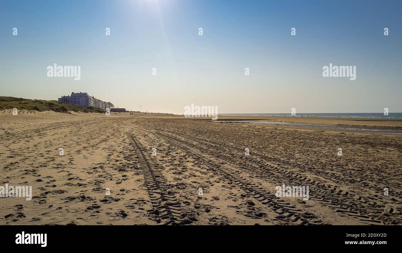 Wenduine beach on the Belgian coast during a nice indian summer day ...