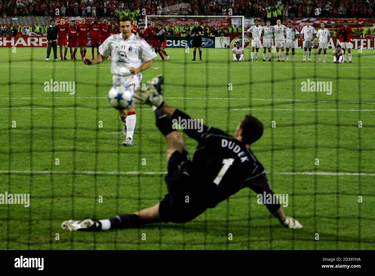 Dudek liverpool champions league final hi-res stock photography and ...