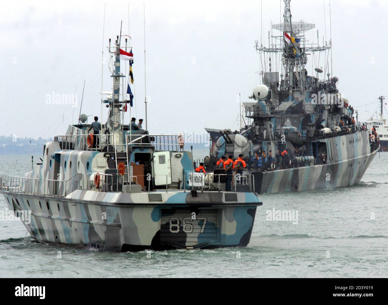 Strait of malacca ships hi-res stock photography and images - Alamy