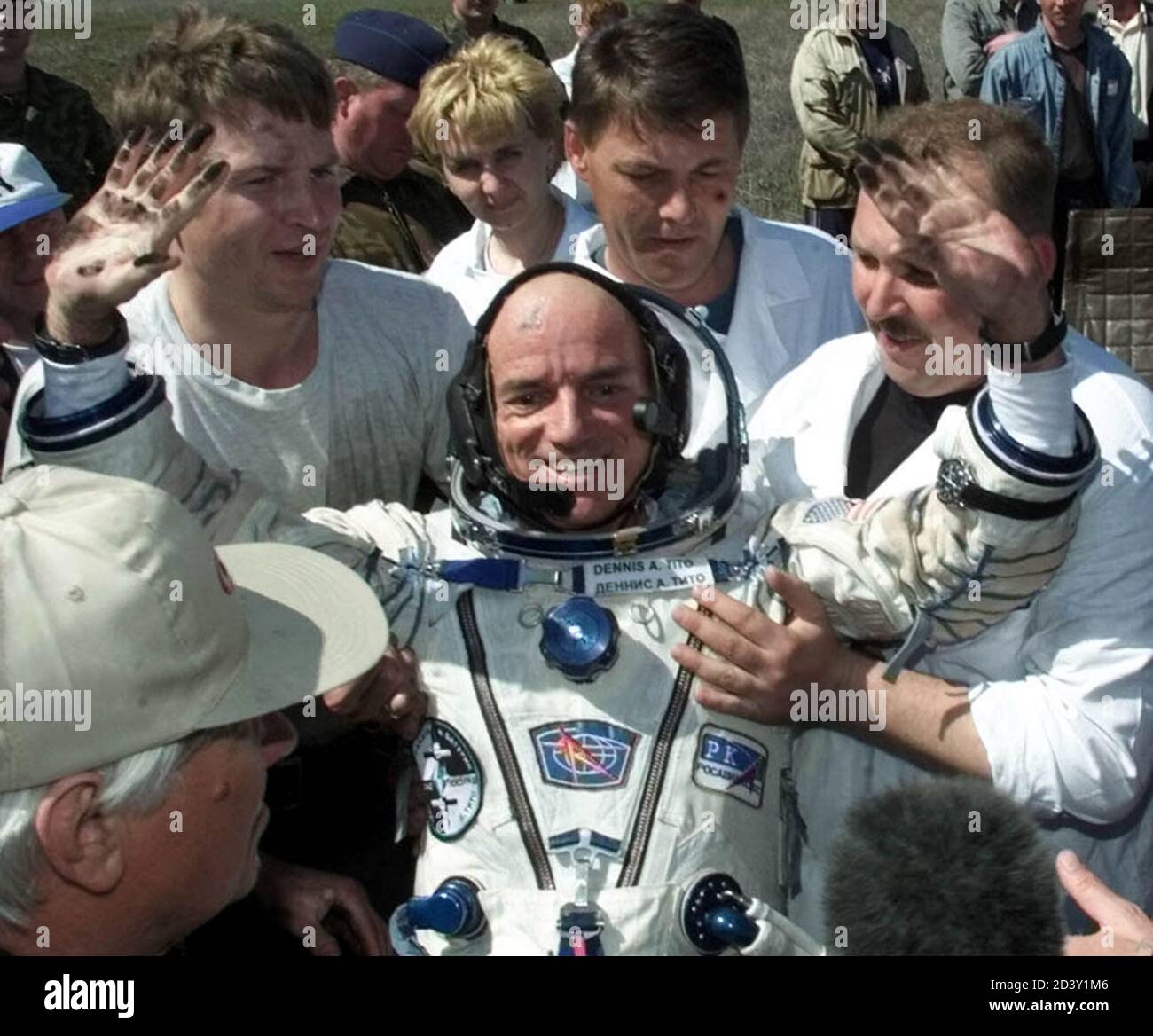 Dennis tito space hi-res stock photography and images - Alamy