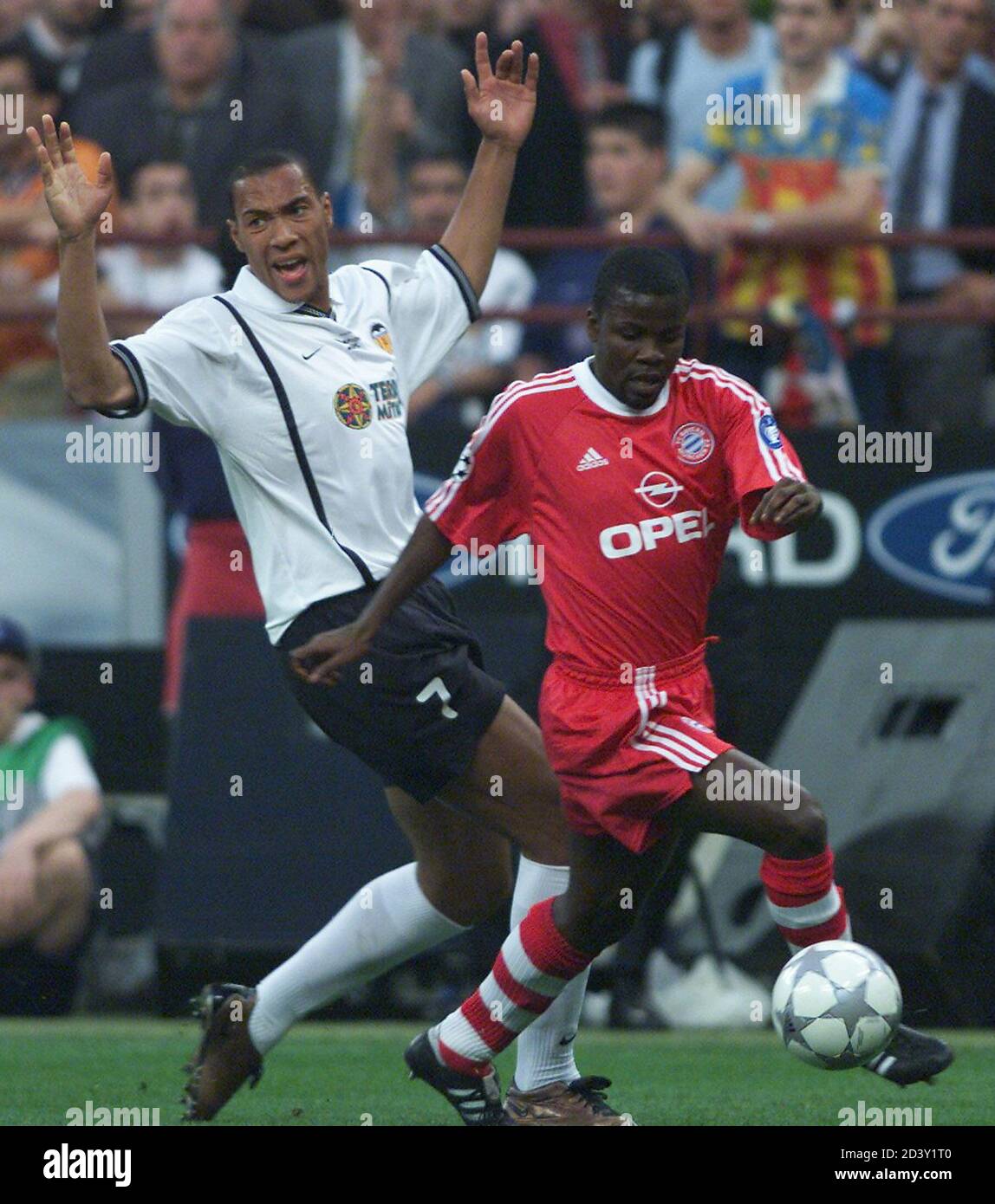 Champions league final 2001 hi-res stock photography and images - Alamy