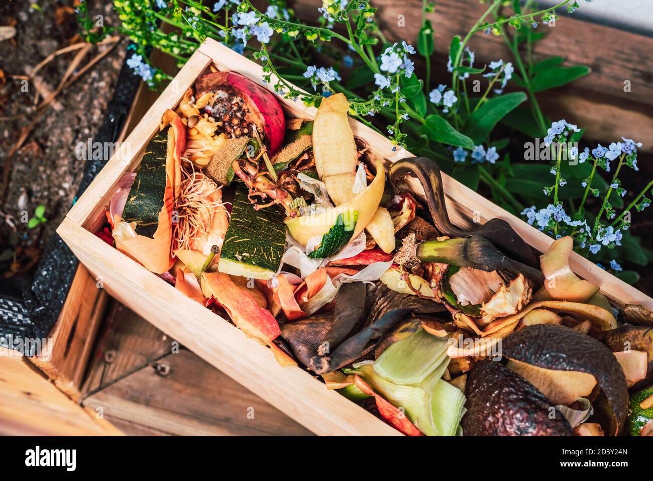 Material for composting food waste and turning it into nutrient-rich ...