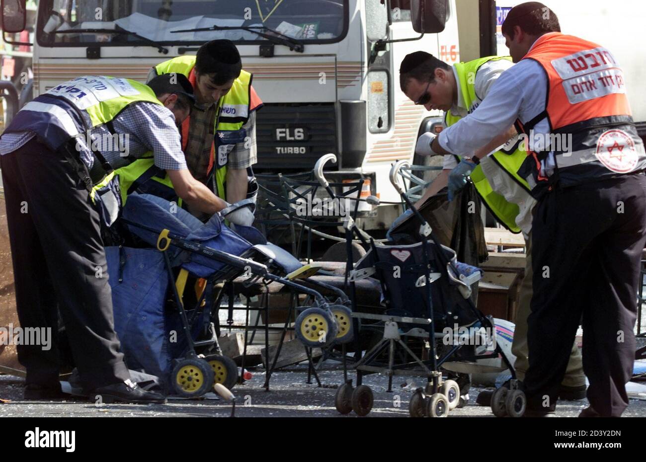 Sbarro restaurant suicide bombing hi-res stock photography and images ...