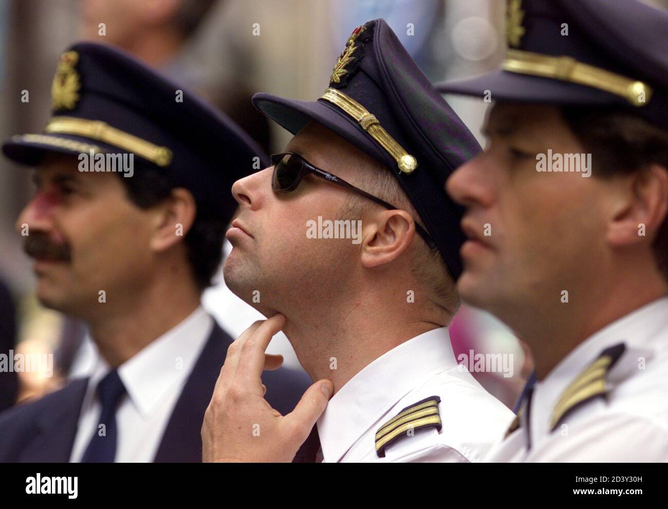 Group of pilots hi-res stock photography and images - Alamy