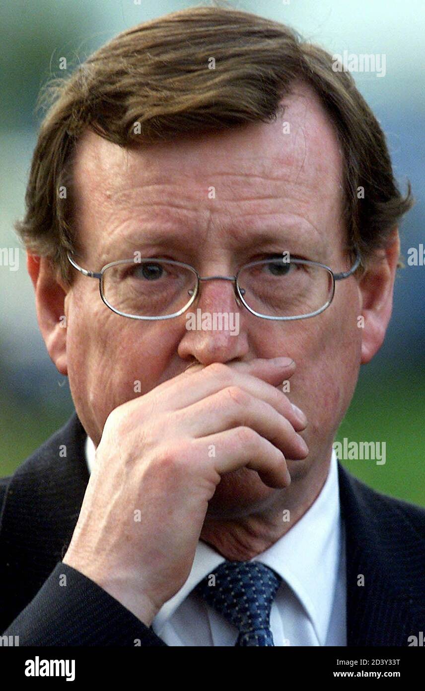 First minister david trimble leaves castle buildings hi-res stock ...