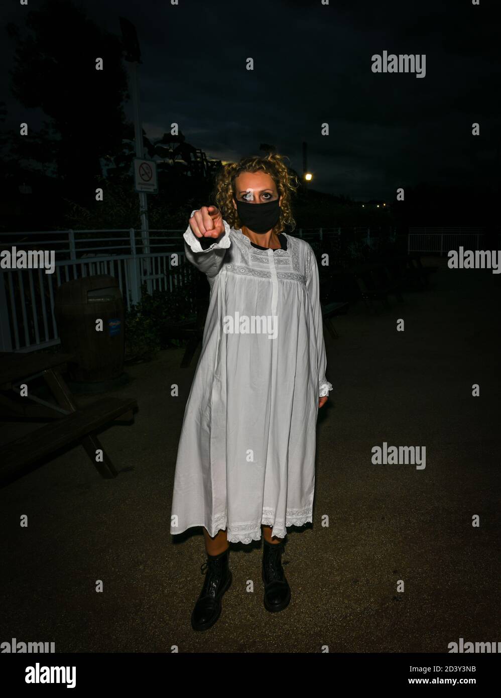 London, UK. Thursday 8 October 2020. Socially distanced scares at ...