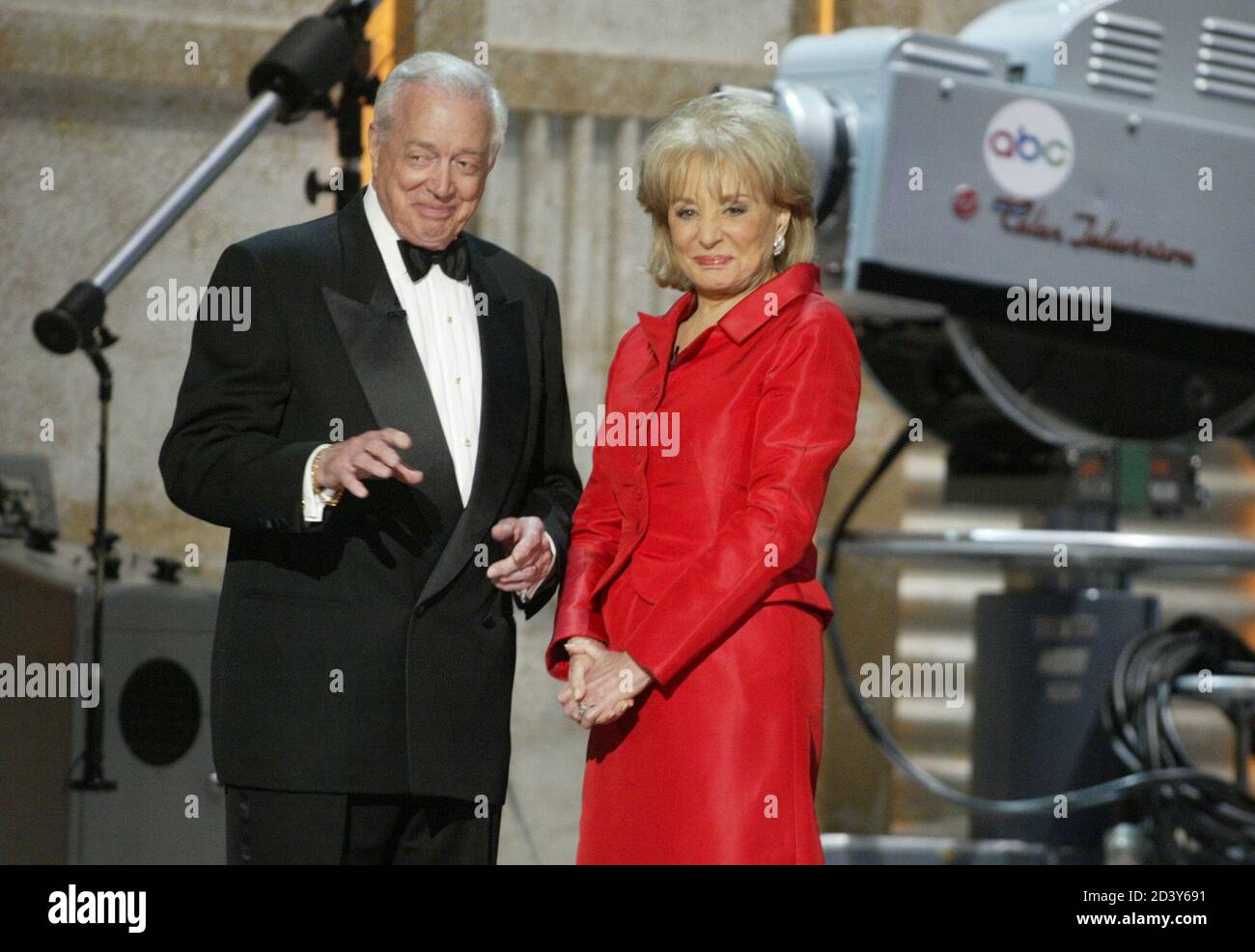 Hugh downs barbara walters hi-res stock photography and images - Alamy