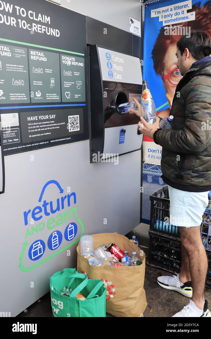 Return and earn machine hi-res stock photography and images - Alamy