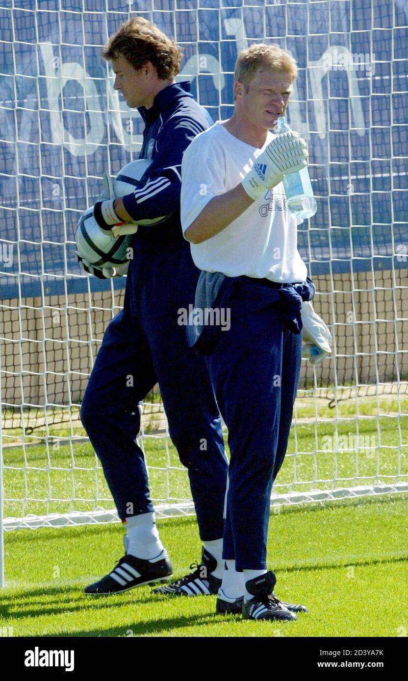 Oliver kahn r hi-res stock photography and images - Alamy