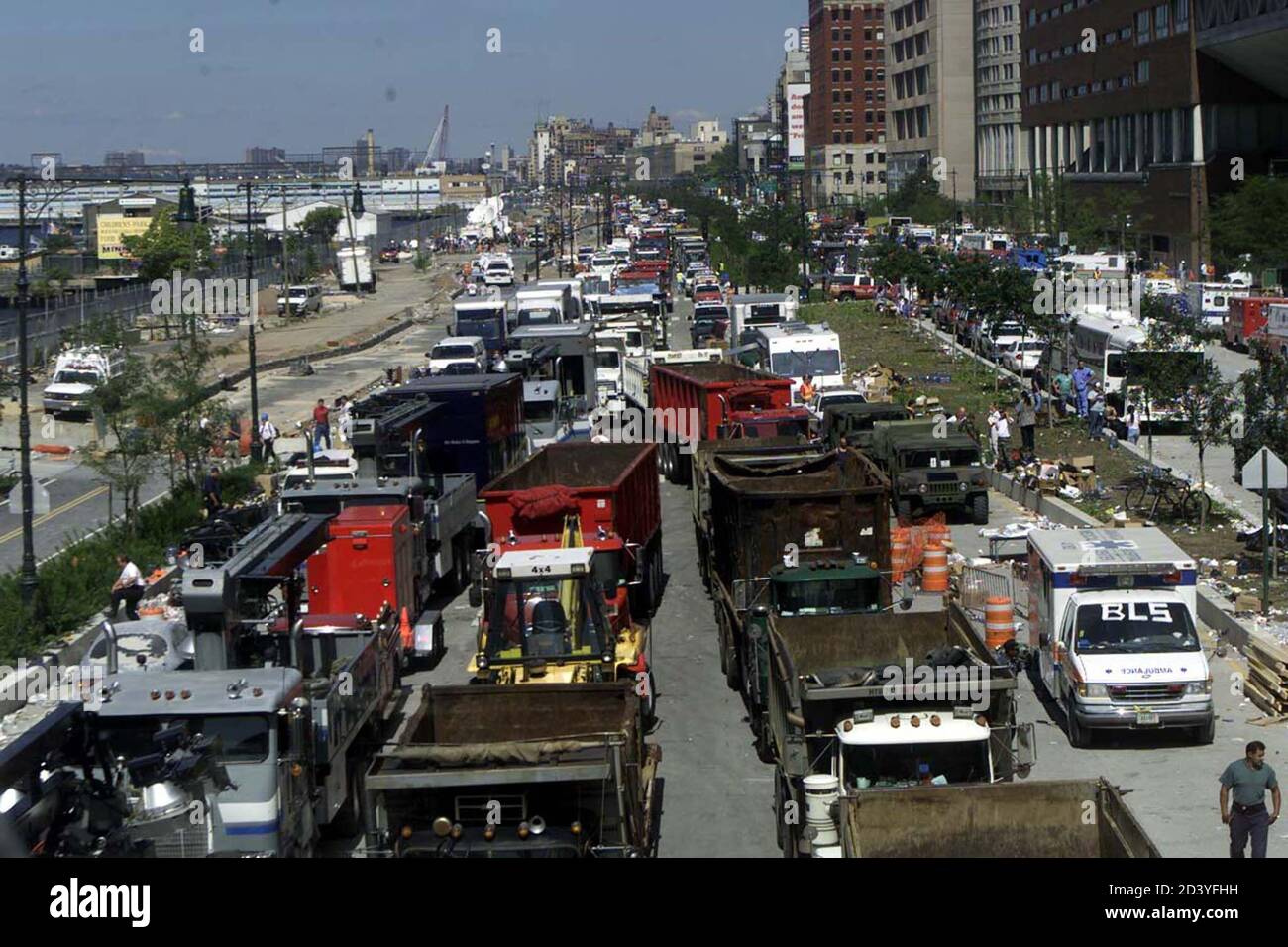 World trade center clean up hi-res stock photography and images - Alamy