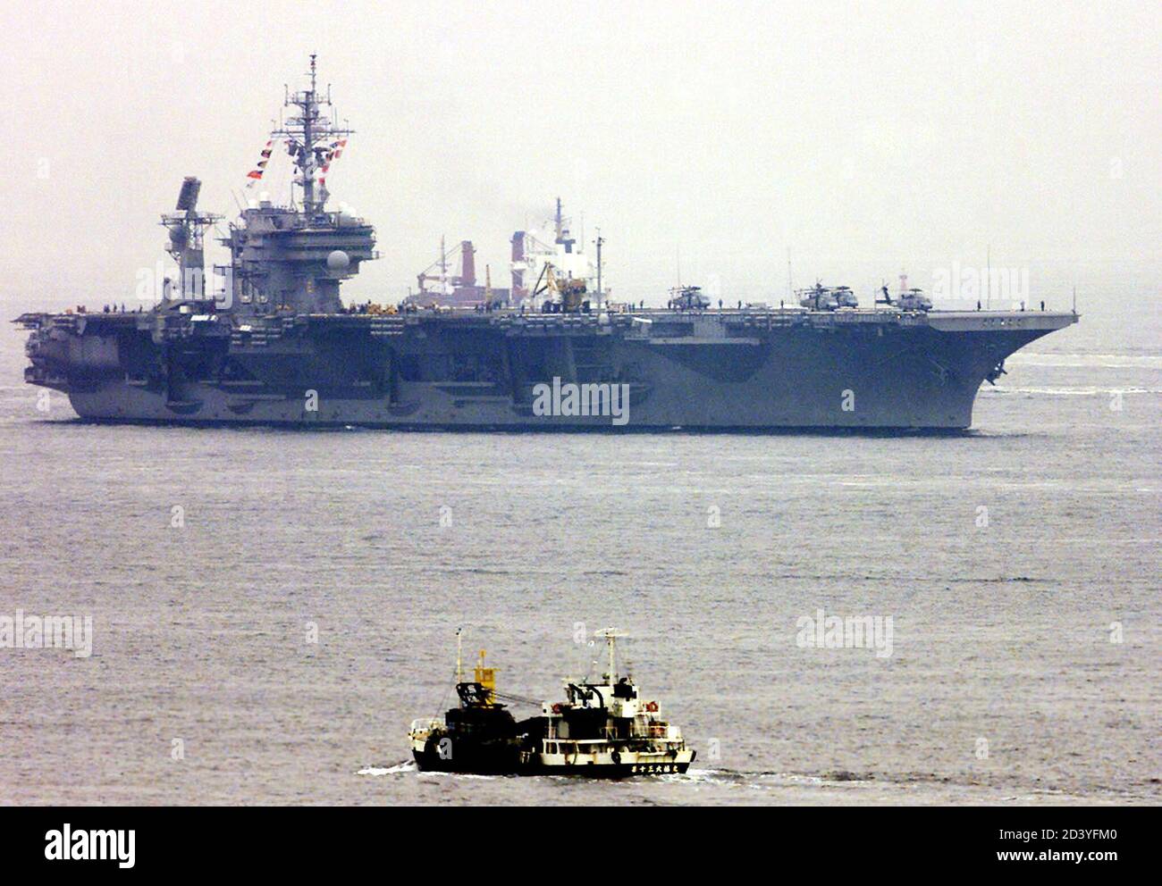 Uss kitty hawk hi-res stock photography and images - Alamy